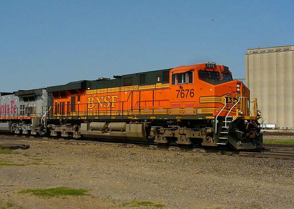 BNSF 7676